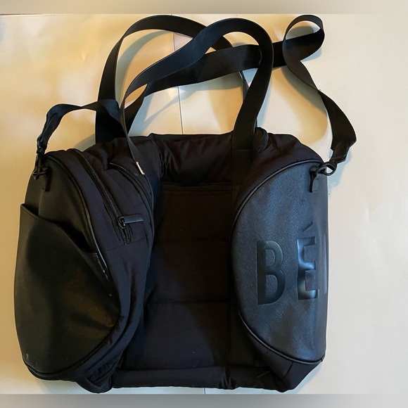 BEIS | Bags | Beis The Puffer Duffle | Poshmark